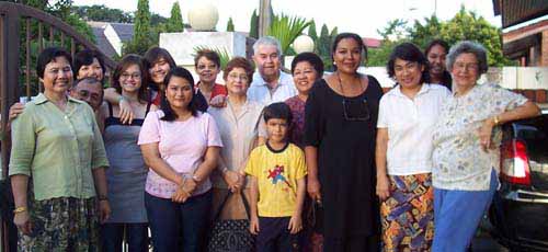 The Burghers in Sri Lanka: A Hunt for Photographs | Thuppahi's Blog