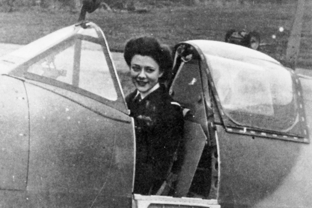 Aimée Jonklaas Williams: RAF Pilot in Wartime …. and a Remarkable Life ...